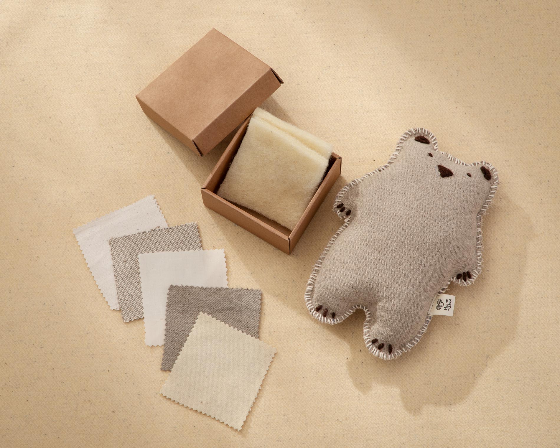 Montessori stoffenbox – natuurlijk en leerzaam voor kinderen | Home of Wool
